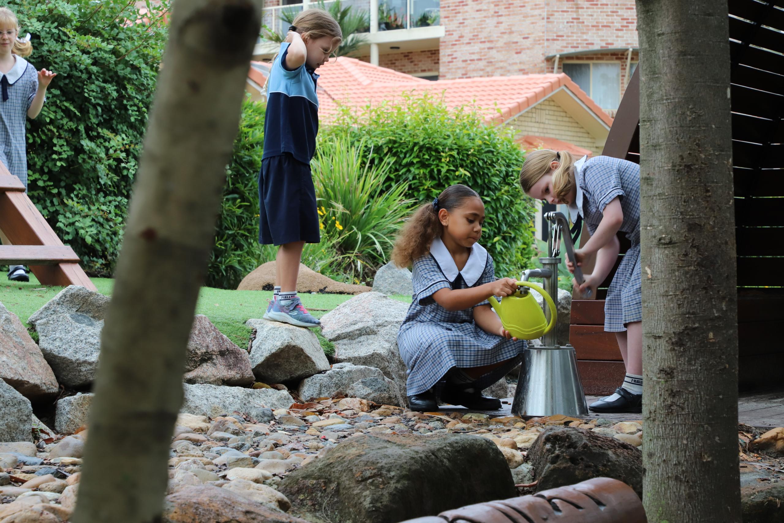 Nature Play – Everything Outside